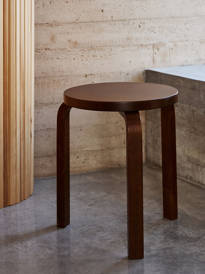 Stool 60 Walnut, Artek – The Fine Store